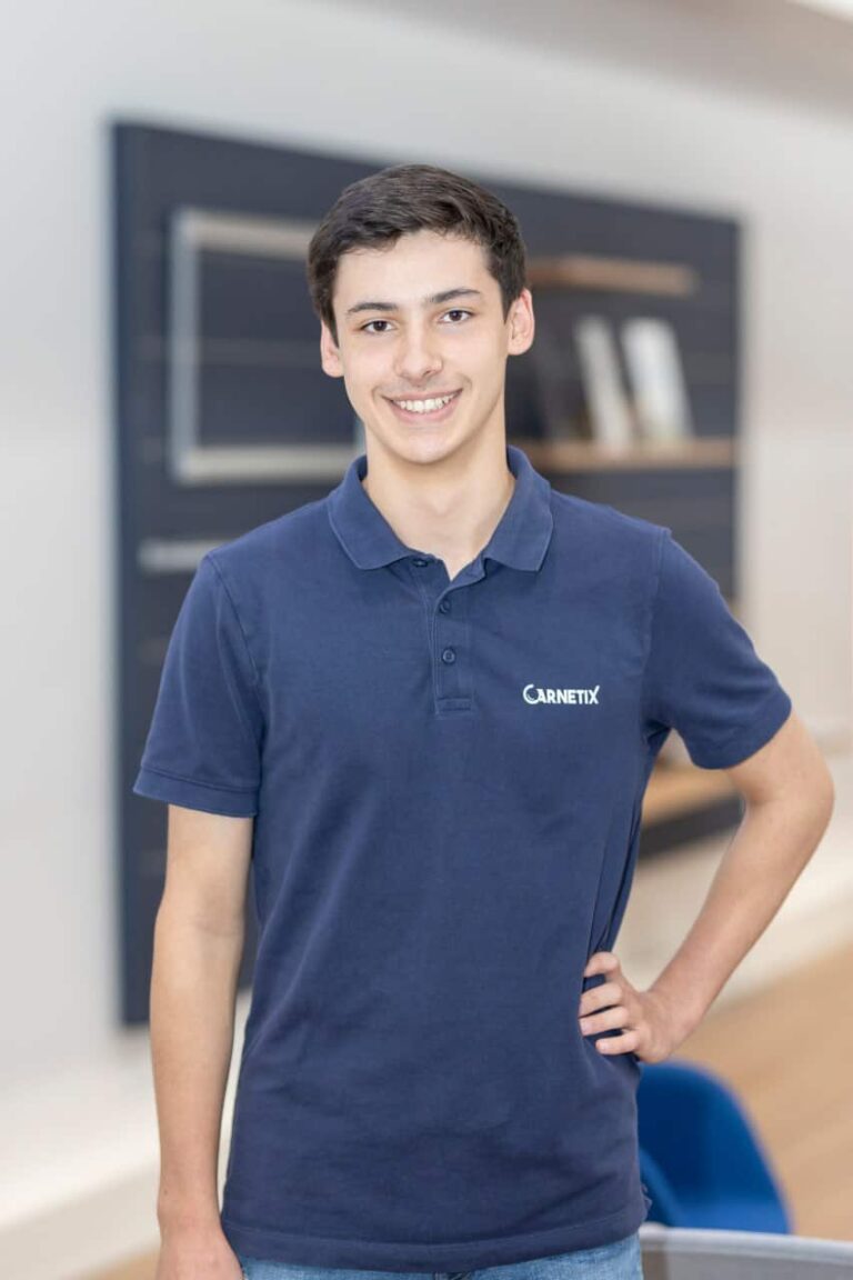 CarNetiX